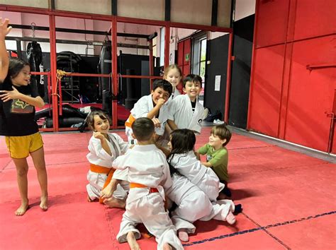 El Practicar Karate Kyokushin Para Kyokushin Kenbukai Cr Facebook