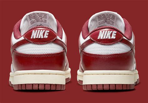 Nike Dunk Low Vintage Team Red