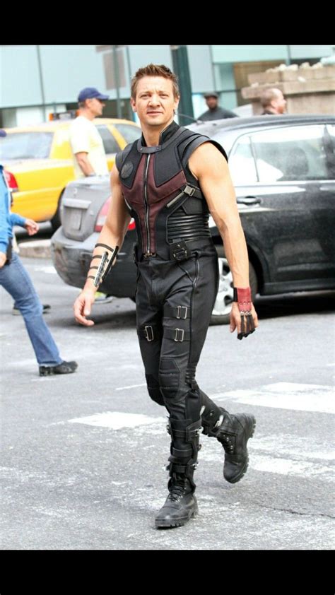 Pin By Viny Mota On Heath Members Hawkeye Costume Hawkeye Jeremy Renner