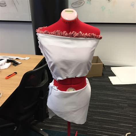 Week 10 ♡ Building And Unbuilding Hannahs Weekly