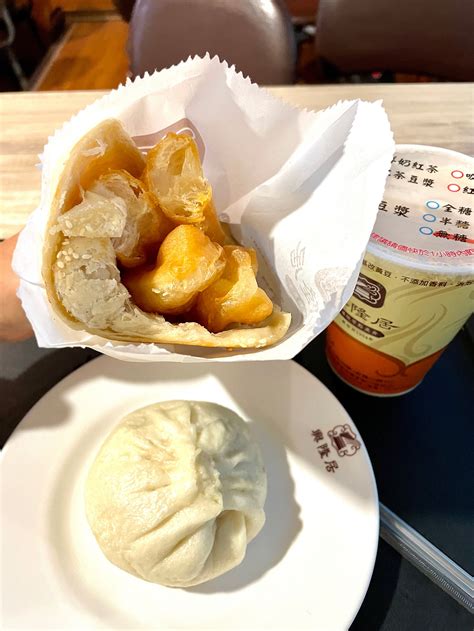 02화 호텔 조식보다 허름한 식당의 아침식사를 기다리는 이유
