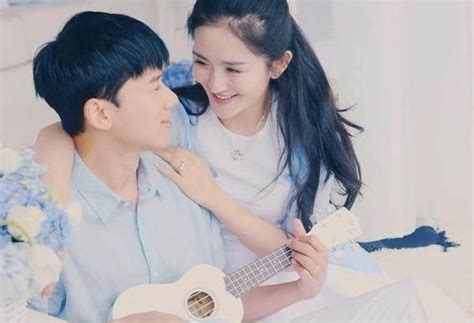 谢娜罕见晒女儿日常 母女俩扎麻花辫似姐妹花 易坊