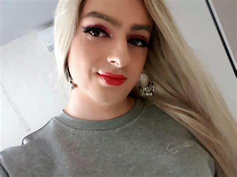 Am I Passable As A Girl Rnonbinary