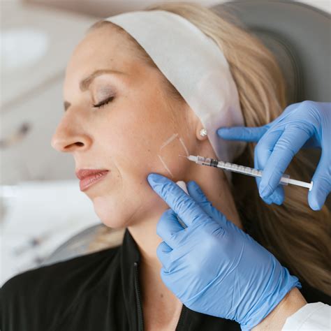 Botox For Jowls How To Tighten And Define Your Jawline Direct Aesthetics