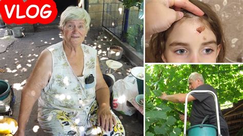 VLOG Содрала вавку на лбу. Угощение от бабушки - YouTube