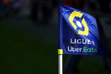 Ligue 1 La Lfp Ouvre Un Nouvel Appel Doffres Pour Les Droits Tv