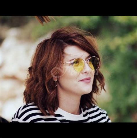 Божана от Мастър шеф по прекрасна от всякога с новата си закачлива визия вижте колко ѝ