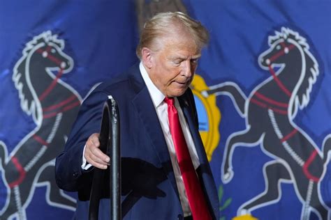 Crowd Leaves Early As Trump Delivers 90 Minute Attack On Crazy Kamala