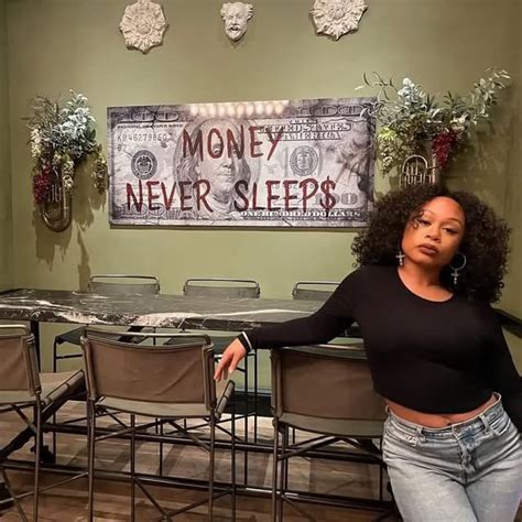 Yani Larie Dreambigggerrr Threads Say More