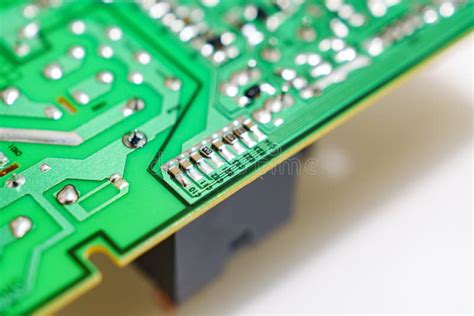 Placa De Control Eléctrico Con Piezas De Radio Ejemplo De Soldadura De