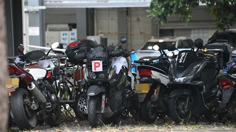 新娘潭路奪命車禍｜慘死女鐵騎為海事處職員 掛p牌電單車扣留待驗 星島日報
