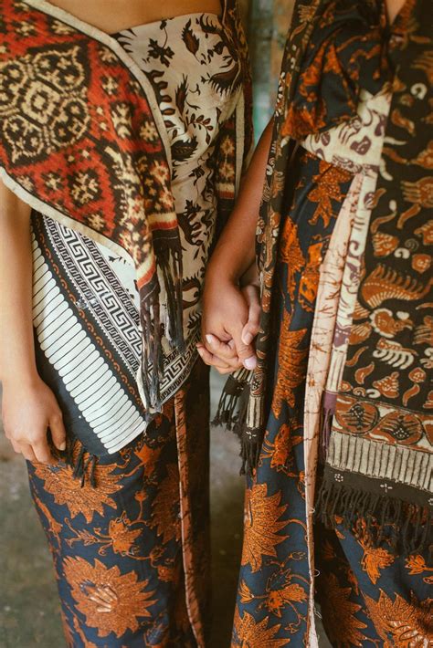 Batik Fabric Bags That Will Brighten Your Style Today