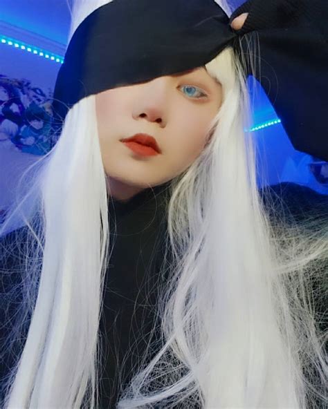 Genderbent Gojo Satoru ♡ Scrolller