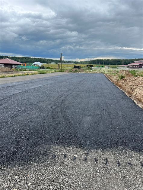 Трамбовка асфальтовой крошки дорожным катком в Москве по договорной ...