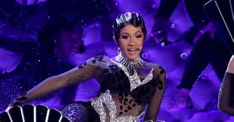Cardi B Canceló Presentaciones Para Recuperarse De Sus Cirugías