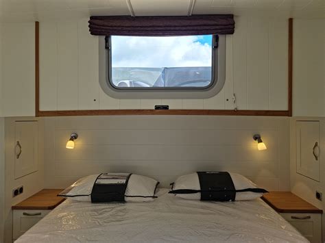 Areo 60 Motor Class Piper Dutch Barge Piper Boats Dutch Barge Builders