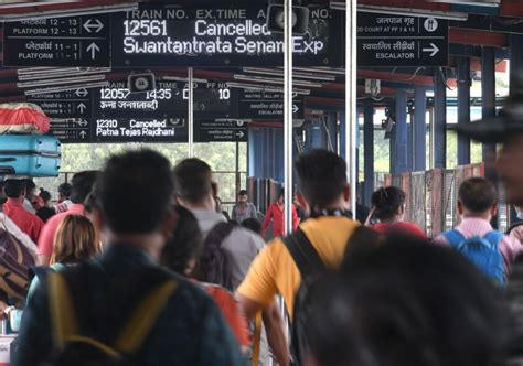 369 Trains Cancelled Due To Agnipath Protests India News
