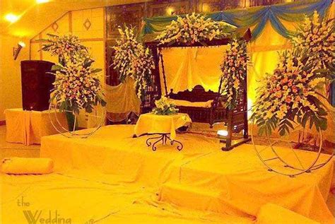 Bengali Wedding Guide Gaye Holud Or Turmeric On The Body Stage