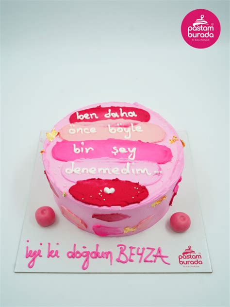 Pembe Naked Cake