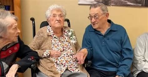 美 최고령 115세 할머니 90세 딸과 생일 축하 ‘유 아 마이 선샤인