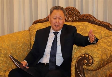 السفير الكازاخستاني يعقد مؤتمرا صحفيا حول الانتخابات الرئاسية في بلاده