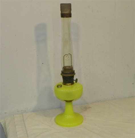 Bargain Johns Antiques Yellow Vertique Model B Aladdin Lamp