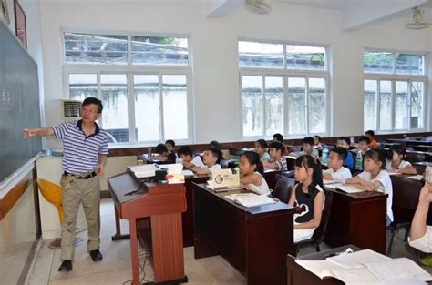 市老干部活动中心暑期书法公益培训结班啦家长