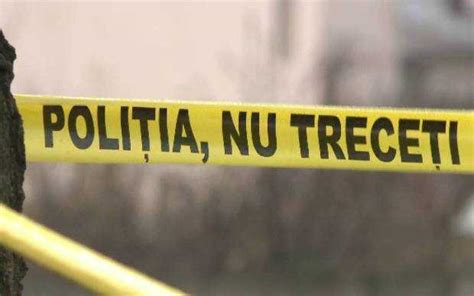 ARGEŞ Toaleta un copac şi a murit strivit de o ramură care a căzut