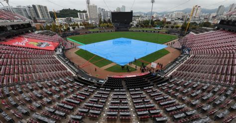 우천 취소 한국시리즈 1차전 서스펜디드·2차전 23일로 순연 뉴시스pic
