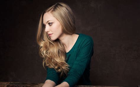 Amanda Seyfried Portrait Photoshoot Wallpaper Hd Celebrities 4k