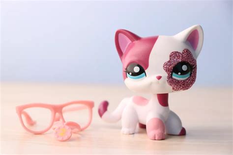 Littlest Pet Shop Shorthair Cat Pink