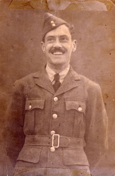 Royal Air Force Serviceman C1943 Edinburgh Collected