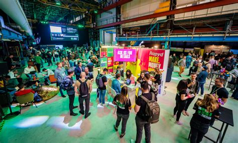 10 React Conferences To Consider Attending In 2025