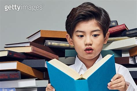 한국인 어린이 나이 초등학생 교육 주제 가르침 움직이는활동 공부 책 아이디어 생각 컨셉 호기심