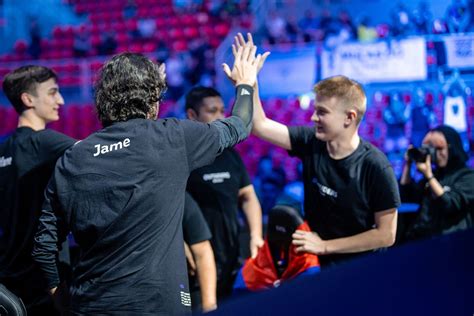 Iem Rio Major Outsiders Bate Mouz E Vai à Final