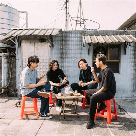 Herenowさんのインスタグラム写真 Herenowinstagram「 「如果我們沒有變，現在的狀態是這個團就不會存在了。」滅火器