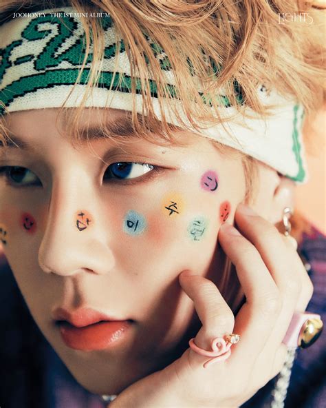 더쿠 몬스타엑스 인스타에 올라온 주헌 솔로 데뷔 카운트다운 D 5 Joohoney Lights Release