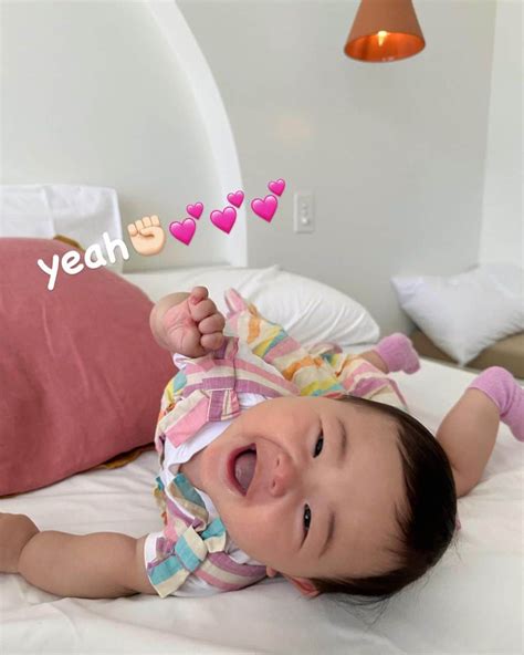 岩渕加恵さんのインスタグラム写真 岩渕加恵instagram「🫶🏻 8 M O N T H 🫶🏻 今月は水着デビューもしたねっ👙💕