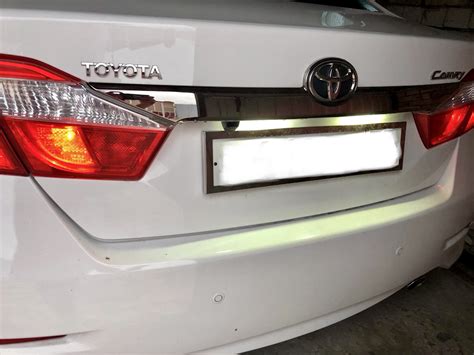 Установка камеры заднего вида и подсветка номера — Toyota Camry (XV50 ...