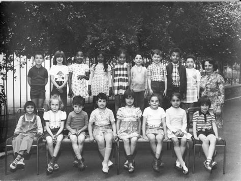 Photo De Classe 11ème C Maternelle Gs De 1975 Ecole Paul Langevin