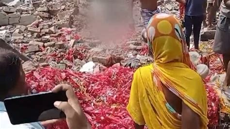 West Bengal 7 Dead In Blast At ‘illegal Firecracker Factory In North