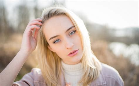 Bokeh Women Women Outdoors Model Blonde Blue Eyes Hands On Head