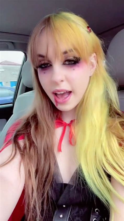 Teen Mom Rachel Beaver Nearly Suffers Nsfw Wardrobe Malfunction As She