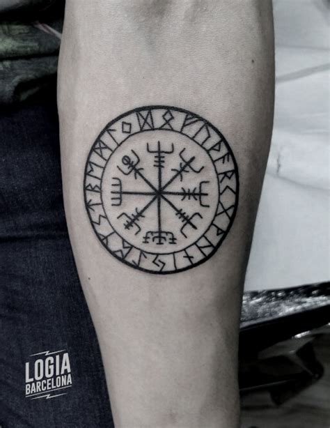 Tatuajes de simbología vikinga Logia Tattoo Barcelona