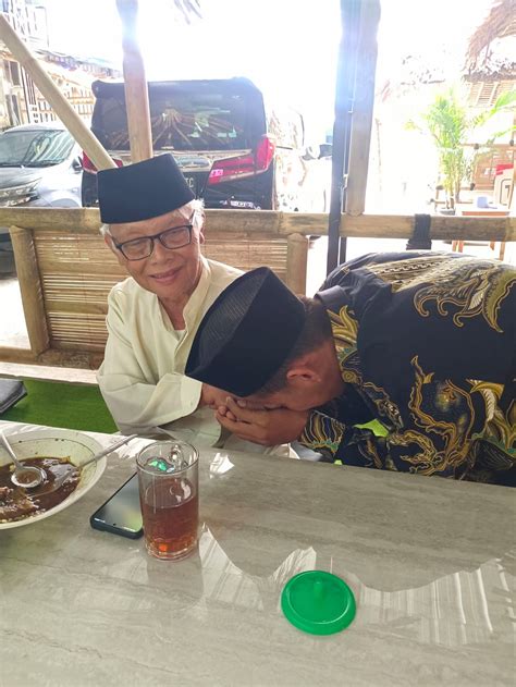 Cak Rofi I Ketua Umum BKN Selamat Kepada KH Anwar Iskandar Ketua Umum MUI Yang Baru Klasik