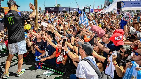 Las perlitas del MotoGP en Termas de Río Hondo casi 200 mil personas el mural de Valentino
