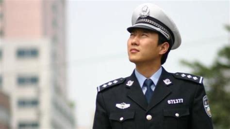 《谭谈交通》重新上线：继续传播公益、普法内容关键帧澎湃新闻 The Paper