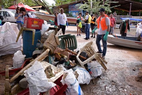 Cerca de 600 quilos de lixo são retirados do Rio Branco em Boa Vista durante ação voluntária