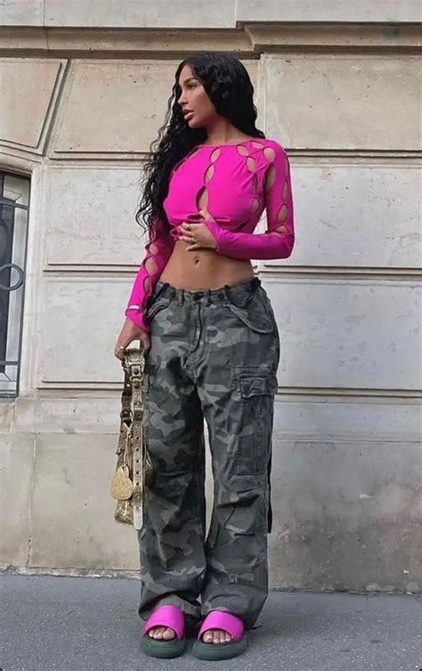 The Ultimate Guide To Rocking Streetwear As A Woman Urban Chic