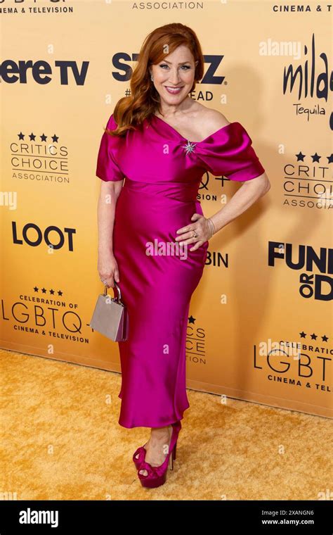Lisa Ann Walter Attends The Arrivals Of The Critics Choice Association